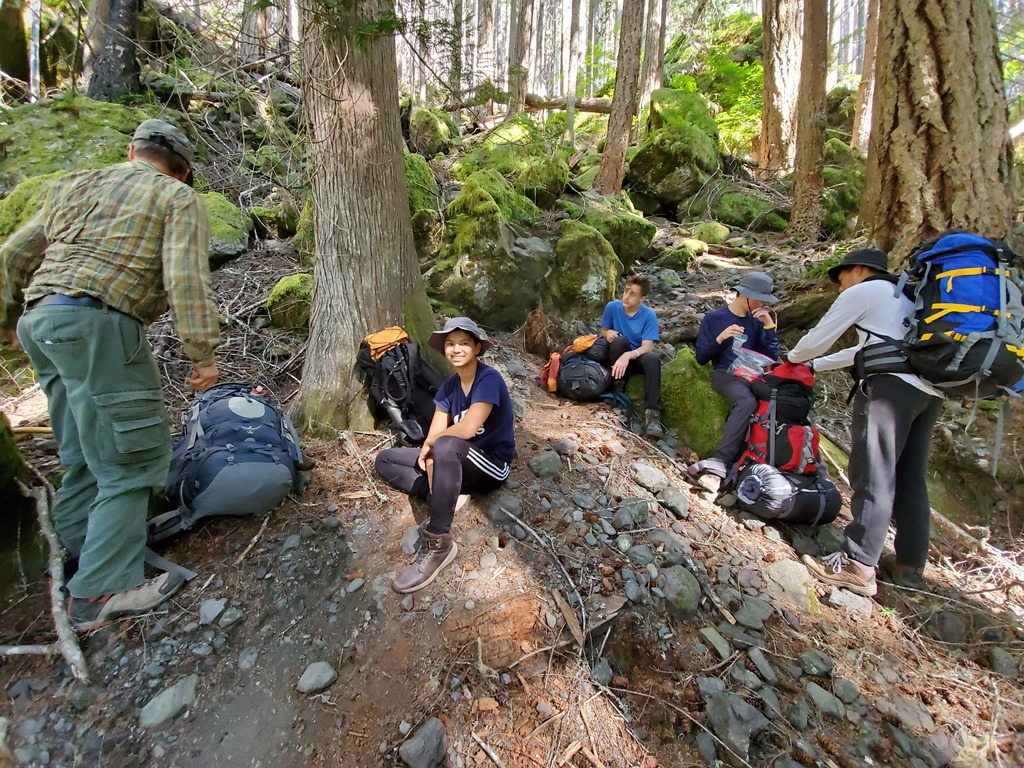 Hiking up to Lake Constance – Hyun Family